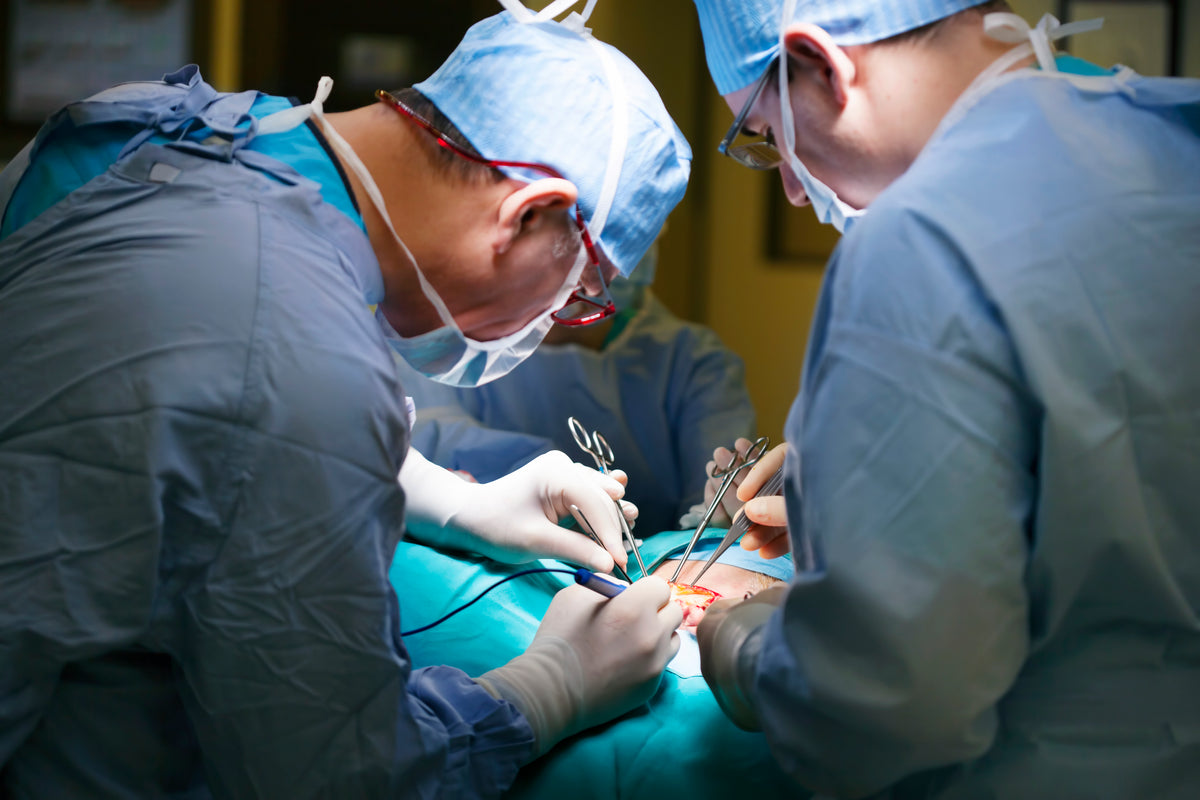 Scoliosis Surgery: The Pros and Cons – BackGenius
